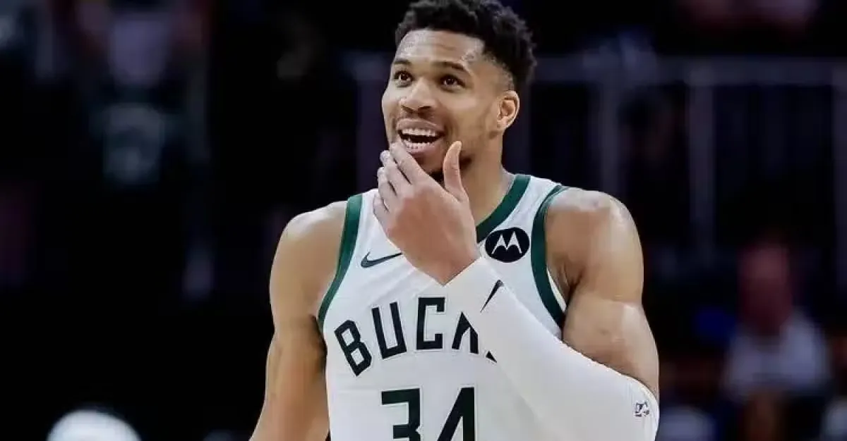 字母哥申請交易！引NBA各隊哄搶，勇士送出3大主力+2首輪